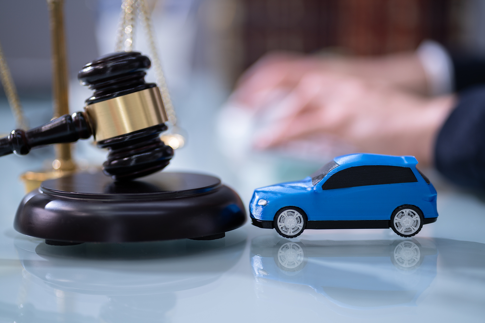 When To hire a Car Accident Lawyer - The Dixon Injury Firm